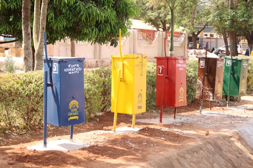 Geita waja kivingine ukusanyaji taka - HabariLeo