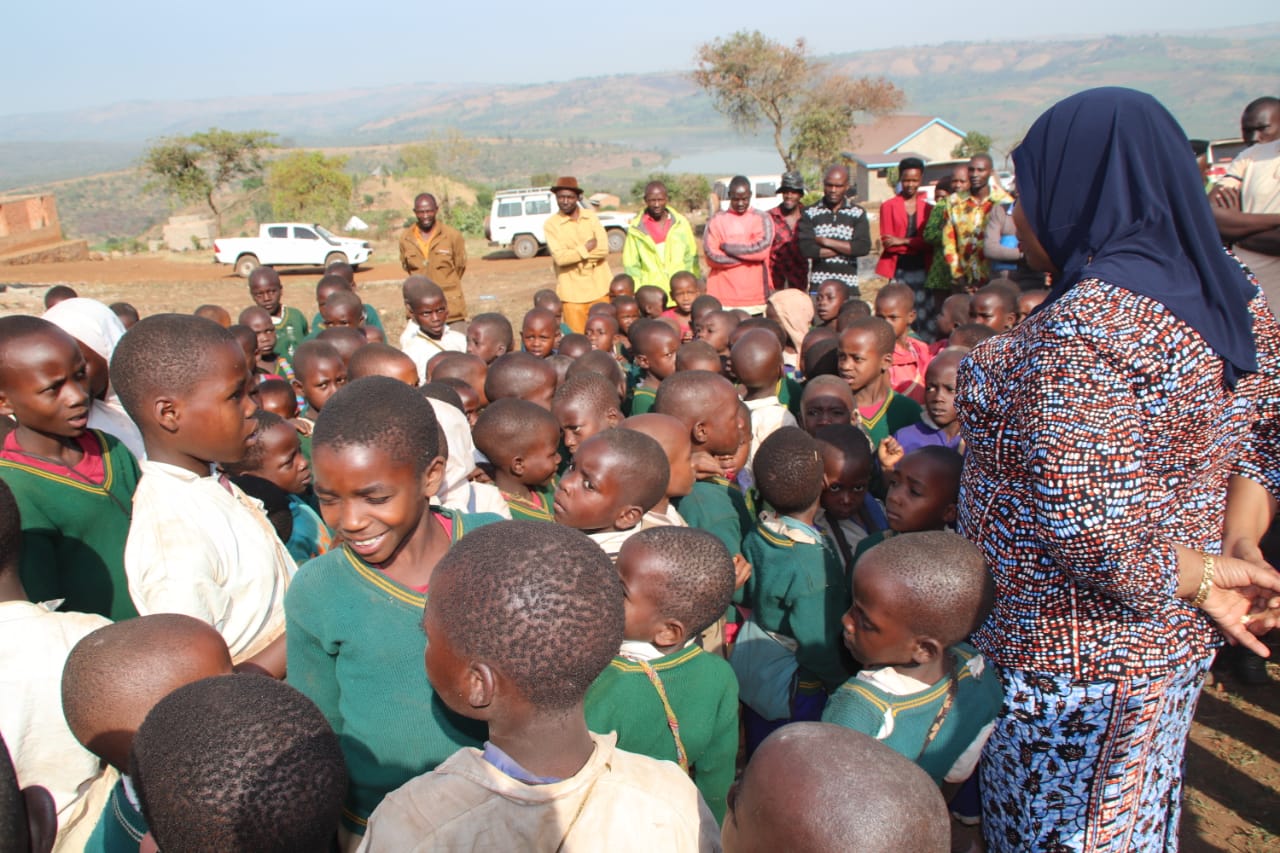 RC Kagera apongeza ujenzi shule Nyakahita - HabariLeo