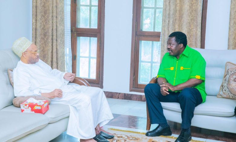 Komandoo Salmin, Dk Shein wasisitiza usiri vikao CCM - HabariLeo